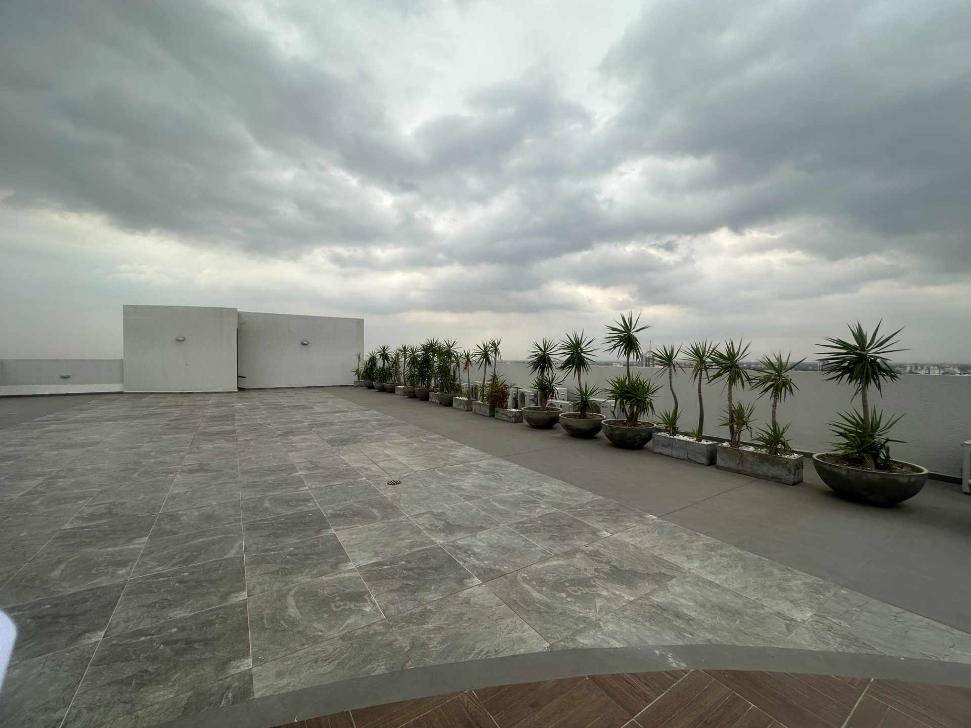 Edificio VENTO, Av. Alemana entre 2do y 3er Anillo. | UltraCasas.com $us 699 [UC-1011796]