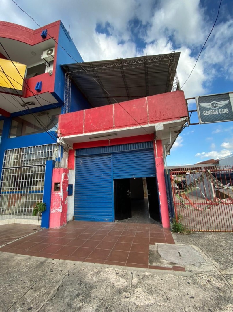 Av. Santa Cruz - 2do Anillo | UltraCasas.com $us 360 [UC-956287]