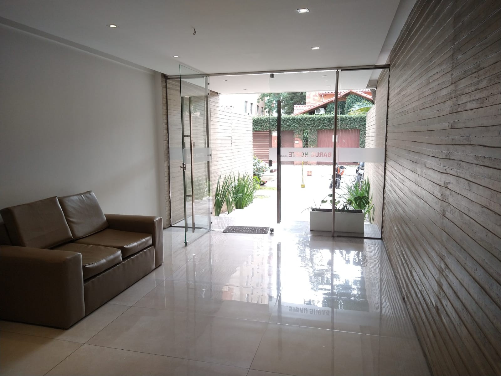 MONOAMBIENTE EN ALQUILER EDIFICIO BARUC NORTE Plan Hamacas 12, calle 8 ...