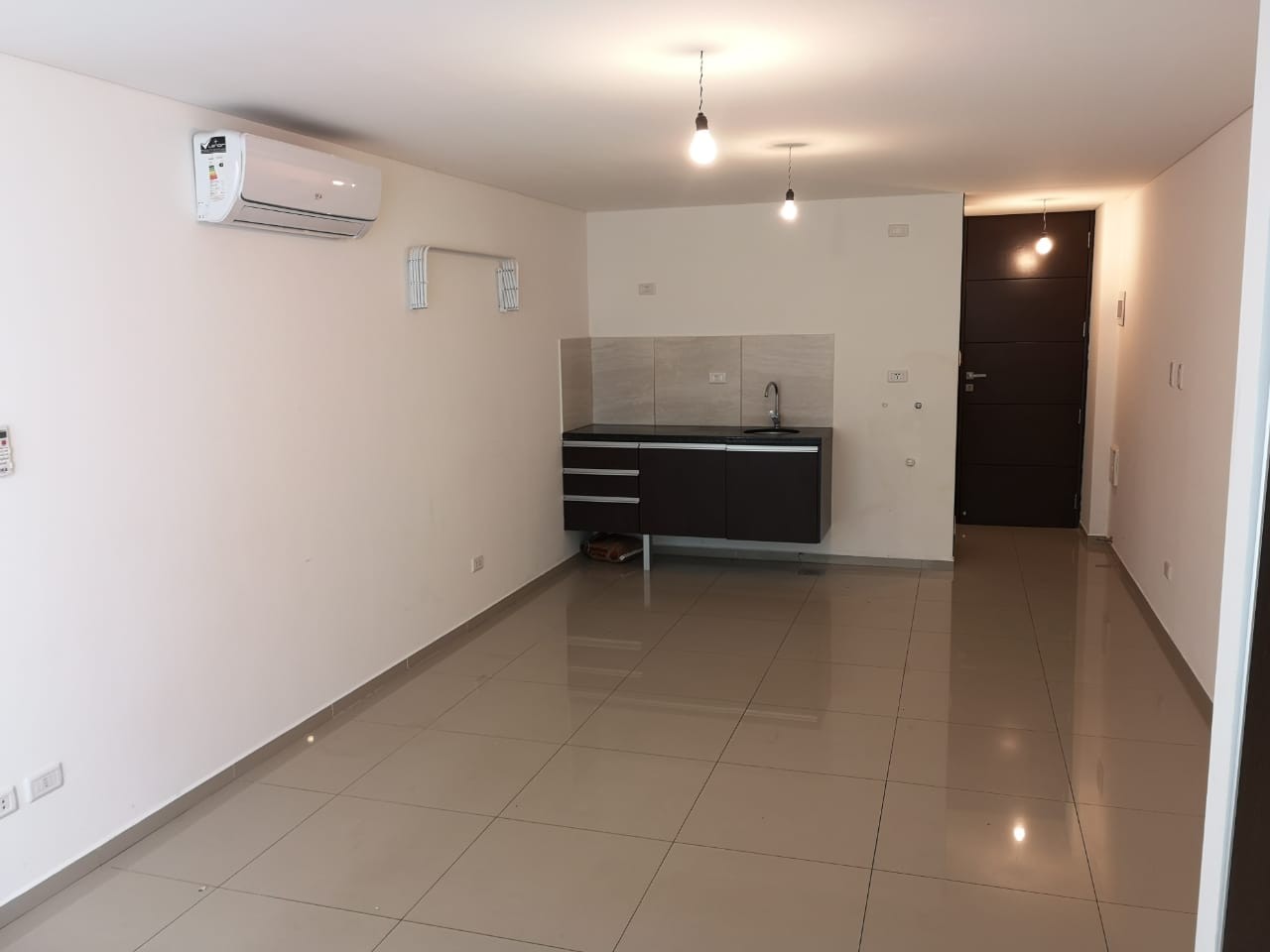 Edificio Baruc Calle 8 | UltraCasas.com $us 300 [UC-626560]