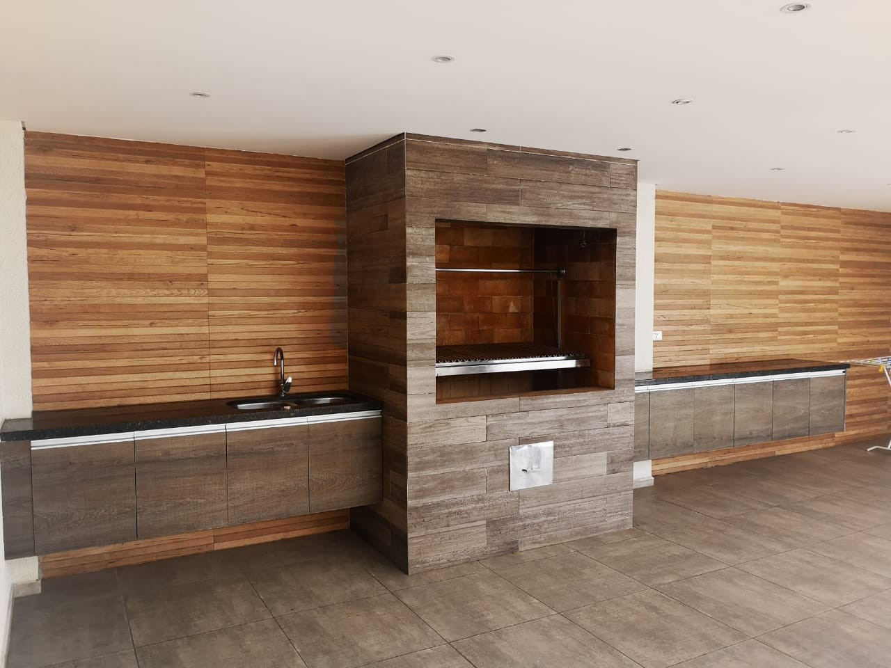 Edificio Baruc Calle 8 | UltraCasas.com $us 300 [UC-626560]