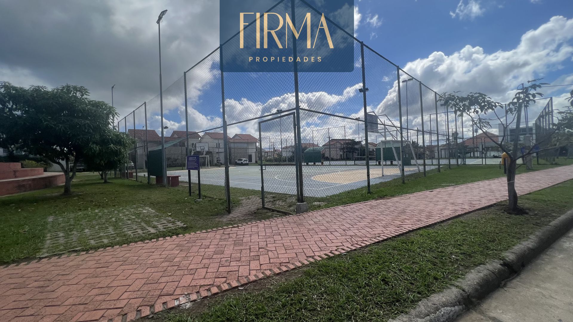 COMPRA ESTA CASA A ESTRENAR EN SANTA CRUZ DE LA COLINA II | UltraCasas ...